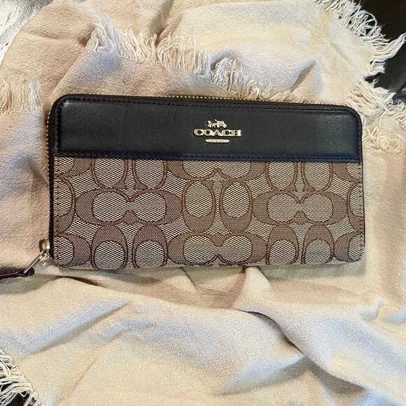 Coach | Bags | Coach Zip Around Large Wallet Signature Canvas Leather ...